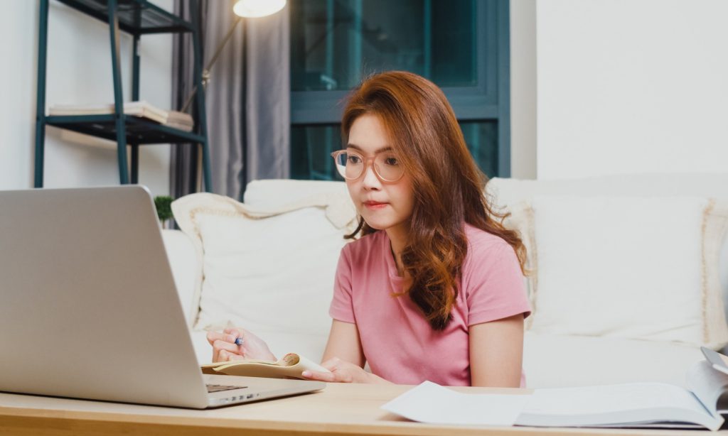 4 Tips to Preserve Your Eyesight While Using Screens