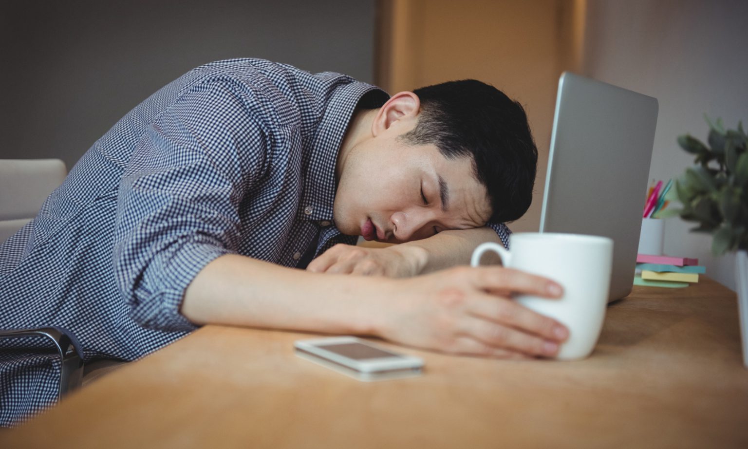 How to Get A Power Nap This Hectic Holiday Season